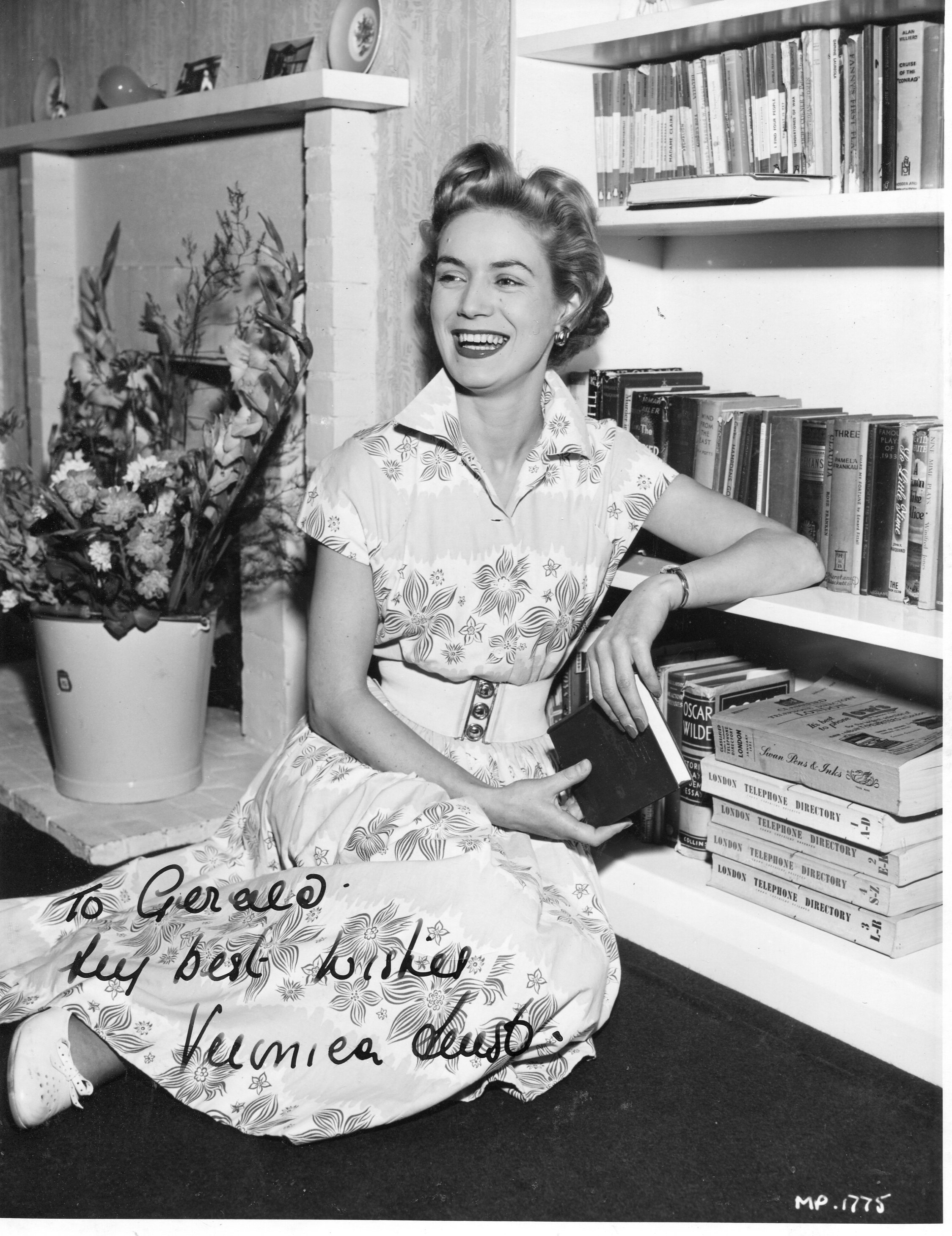 Veronica Hurst - Alchetron, The Free Social Encyclopedia